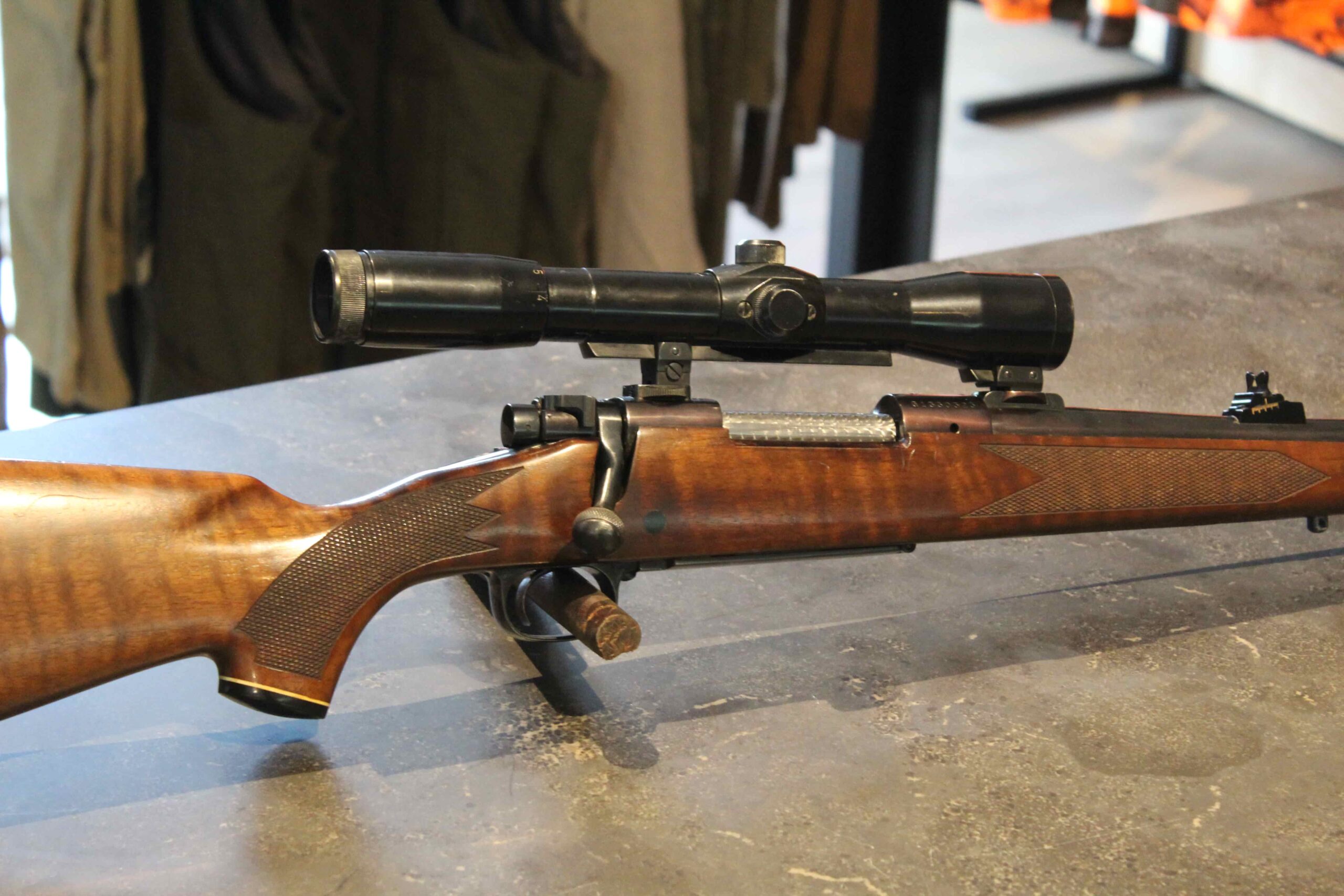 Tweedehands wapens - Bob Goormans